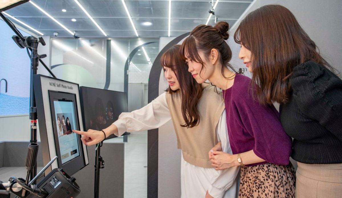 Maison KOSÉ銀座 セルフフォトブース「KOSÉ SELF PHOTO STUDIO」 | GENEROSITY inc. ジェネロシティ